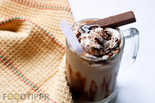 KitKat Milkshake Recipe | Foodtippr