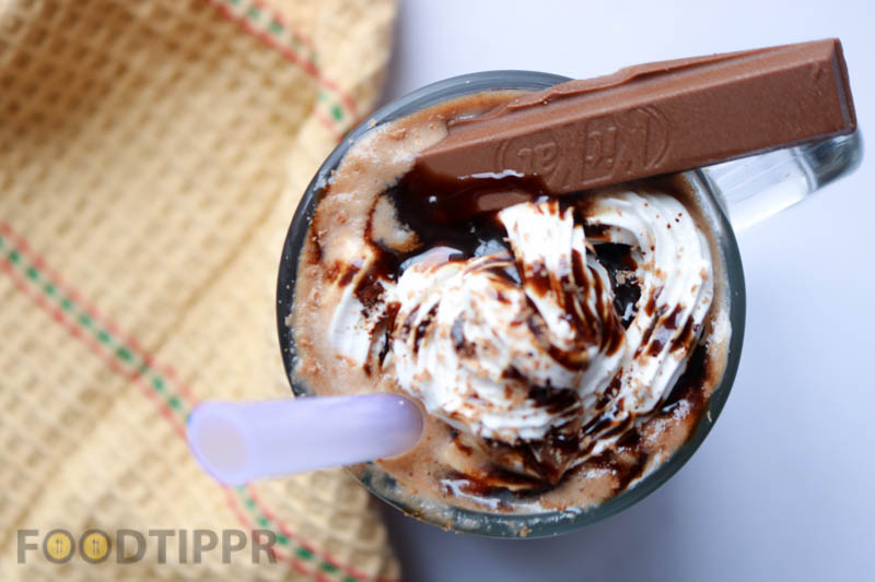 KitKat Milkshake Recipe - Easy Homemade Kit Kat Milkshake Recipe